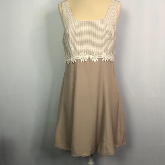 Joules | Dresses | Joules Daisy Daisy Lace Sleeveless Tan Dress Size M ...
